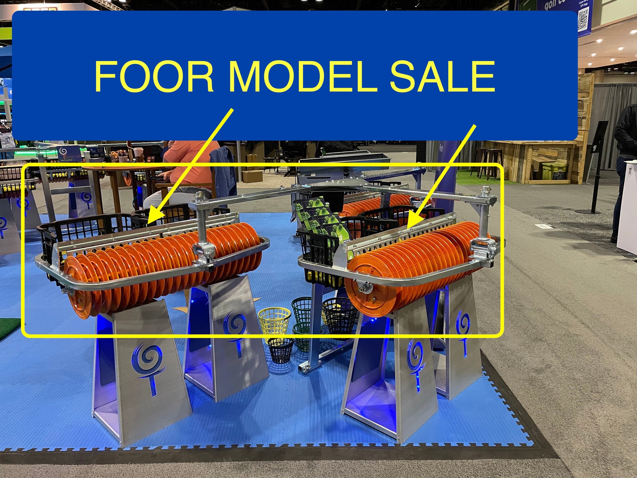 SHOW FLOOR MODEL Innovator® Range Picker - ORANGE DISCS | Thrasher Golf