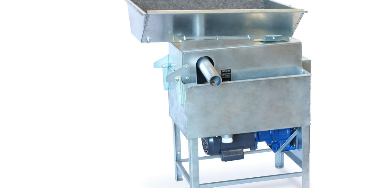 Twister 3 Golf Ball Washer | Thrasher Golf