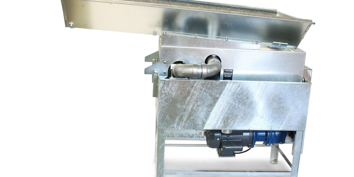 Twister 4 Golf Ball Washer | Thrasher Golf